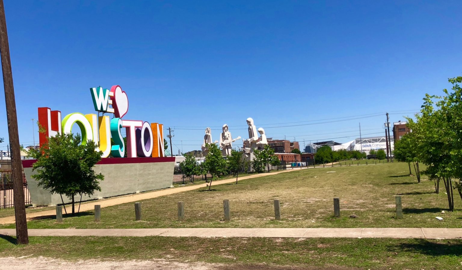 We Love Houston Sign at 8th Wonder Brewery | 365 Houston